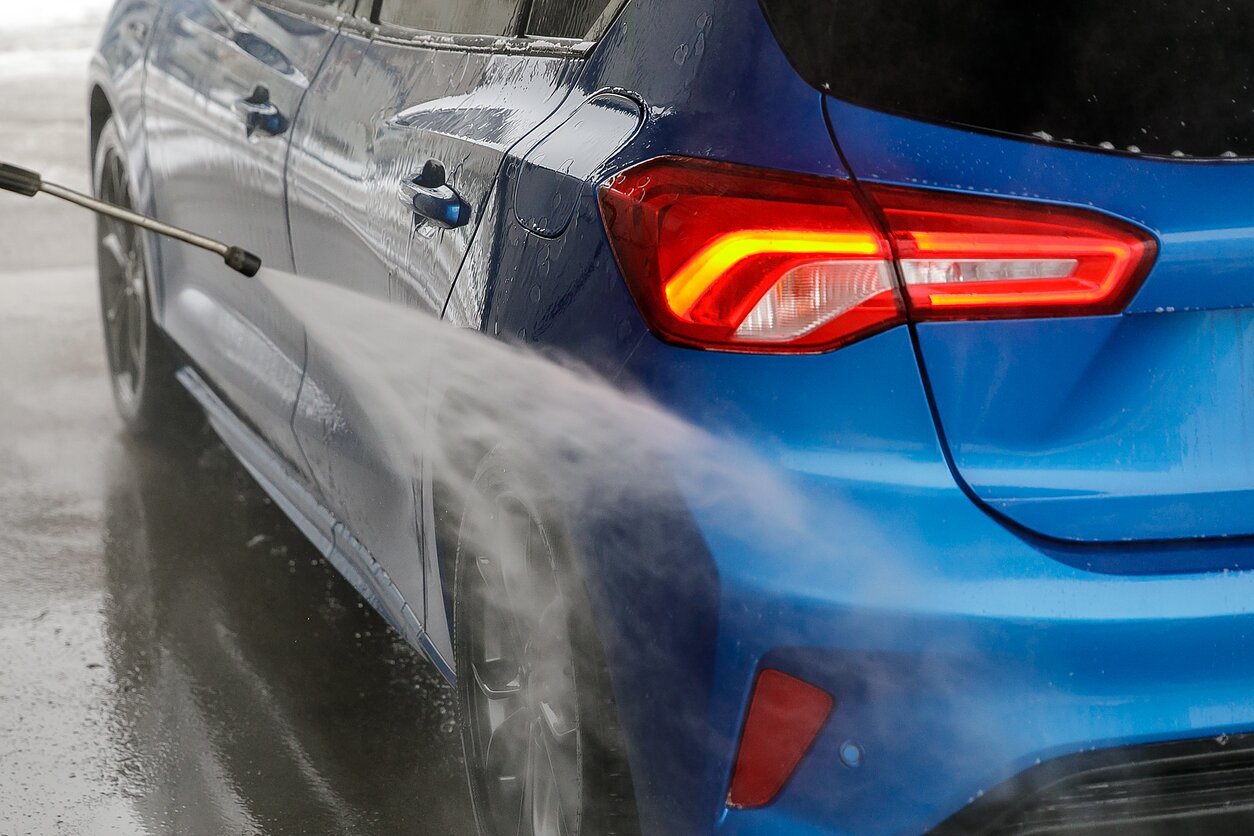8 mitai apie automobilių priežiūrą: ekspertas įvardijo dažniausias ...