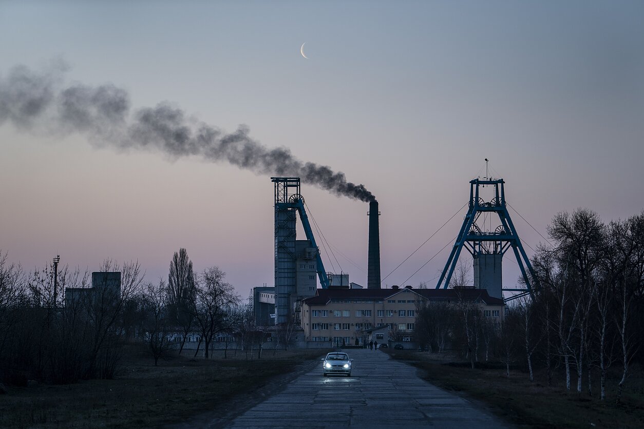 Russia blocks critical coal supplies to Ukraine via Belarus - LRT