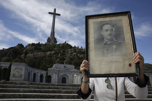 Ispanija atims apdovanojimus iš diktatoriaus Franco laikų policijos ...