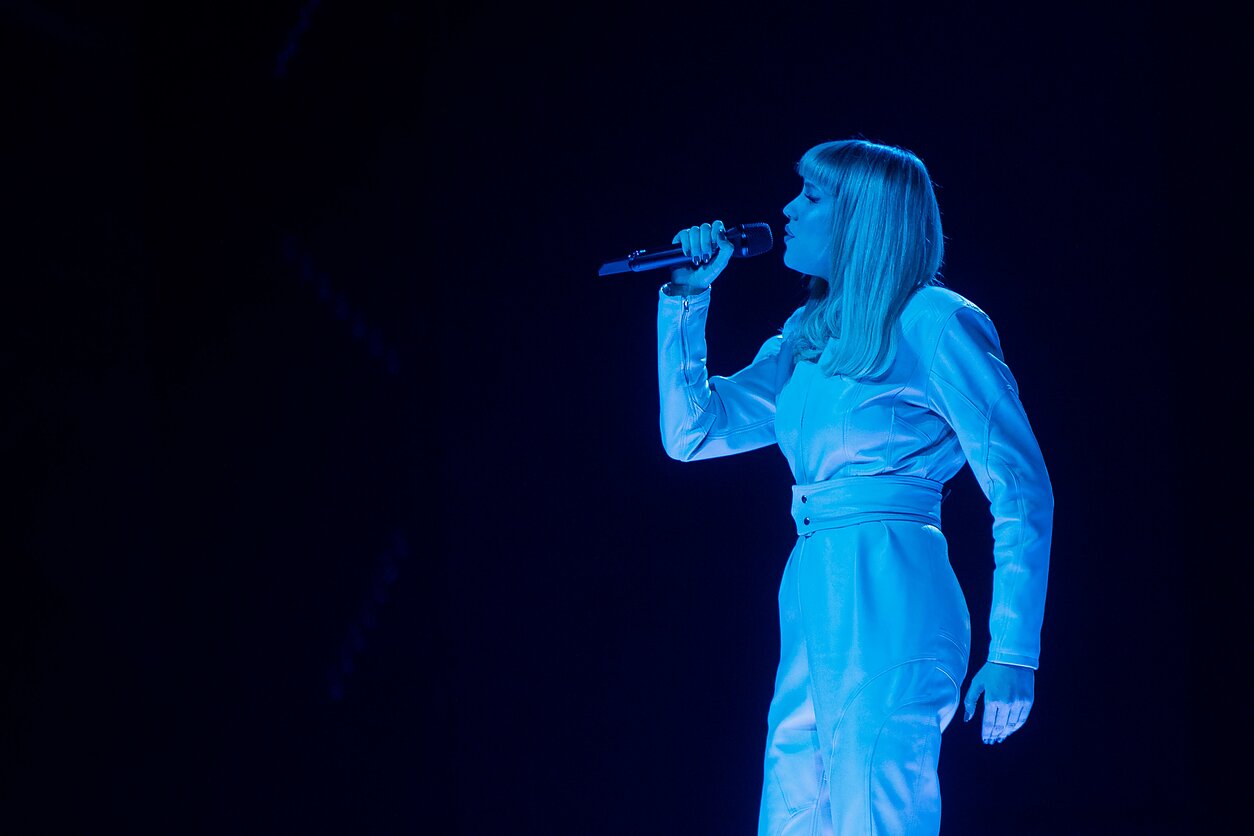 Eurovizija 2020. Finalas. Monique – „Make Me Human“ - Mediateka - LRT