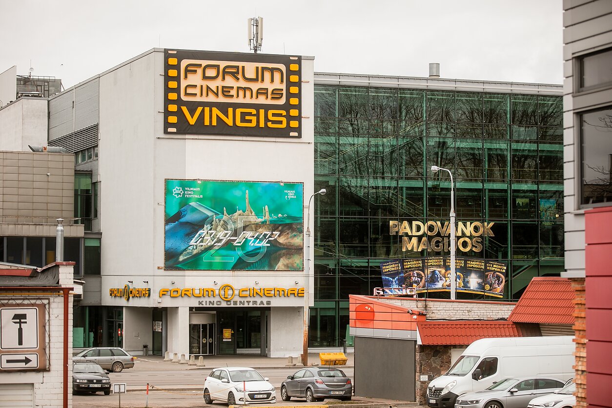 Buvusiam „Forum Cinemas“ vadovui Baltrušaičiui – bauda už kartelį - LRT