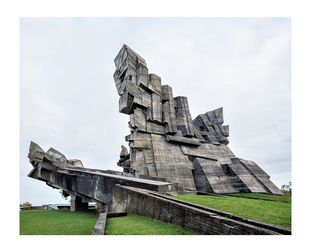 IX fortas: nuo vienos iš Kauno tvirtovių iki monumento genocido ir karo ...