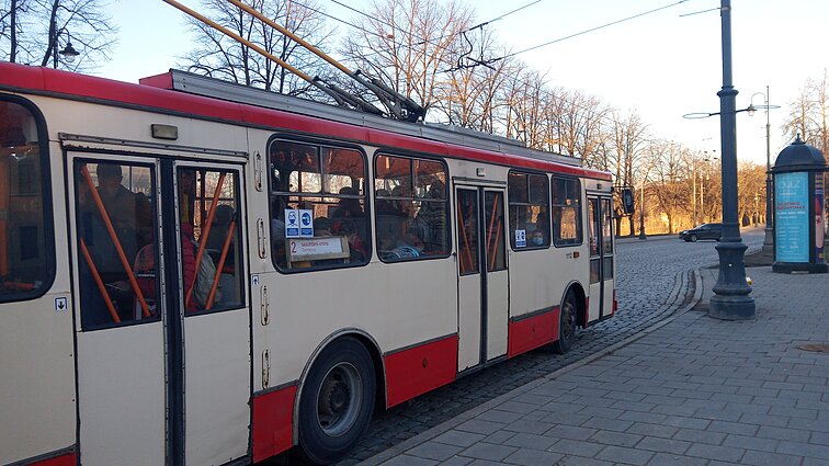 Viešasis transportas per karantiną: piko metu keleiviai lyg šprotai ...