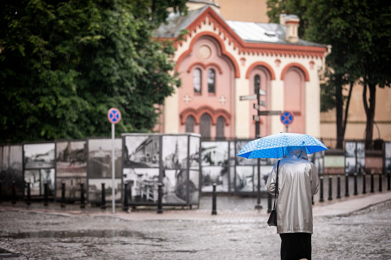 Sinoptikė prognozuoja niūrių orų laikotarpį: mažai saulės, daug kur lis ...