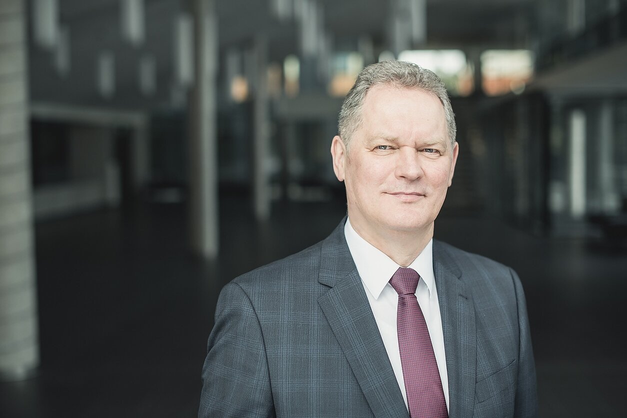 „Vilnius Tech“ universiteto rektoriumi išrinktas Romualdas Kliukas - LRT