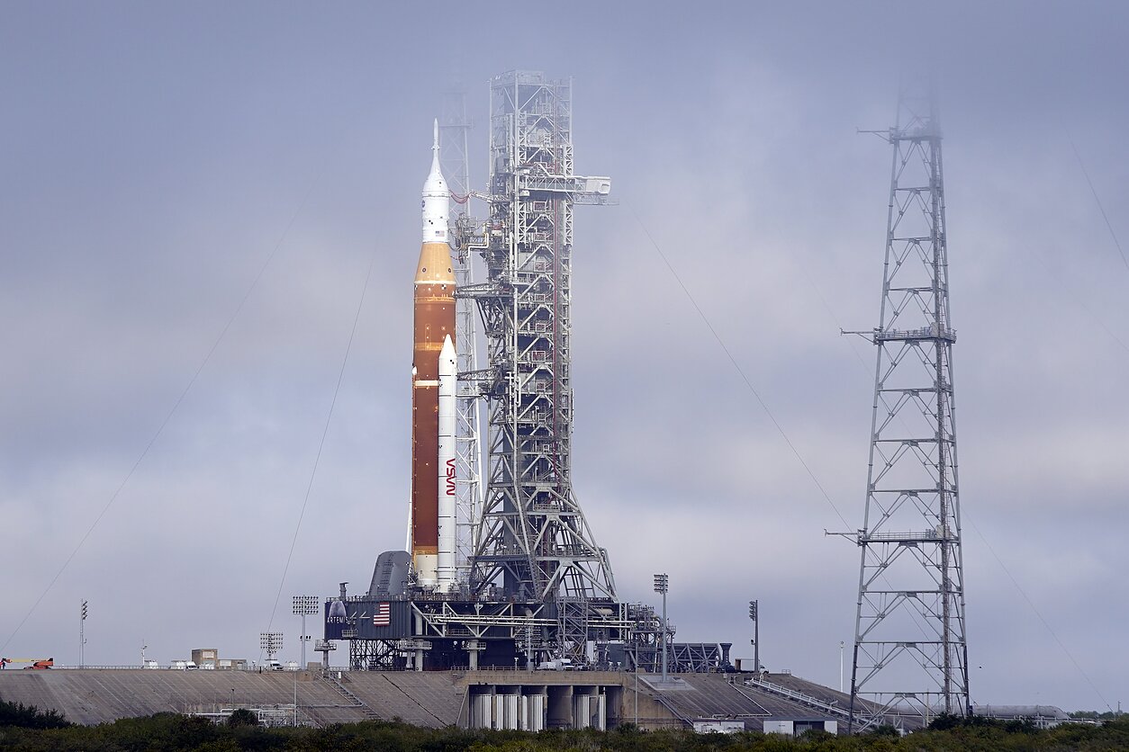 50 metų NASA laukimas virto atodūsiu: naują skrydžių į Mėnulį erą ...