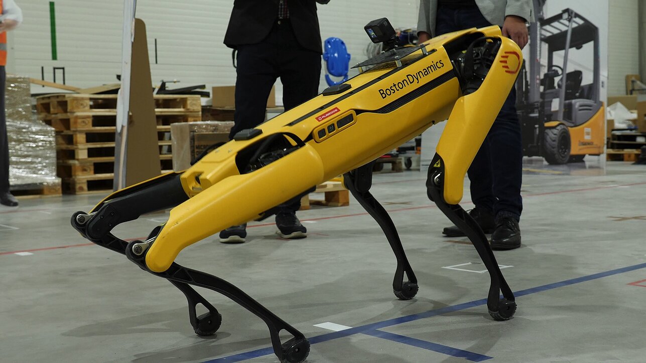 „Mokslo sriuba“: Kaune robotikos specialistai „dresuoja“ pažangiausią ...