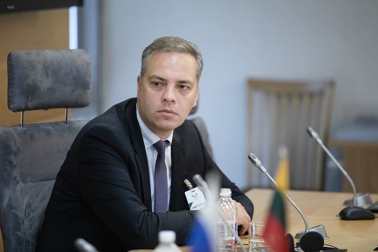 Rusijos opozicijos atstovas: kviečiu Vakarus realiai žiūrėti į mūsų ...