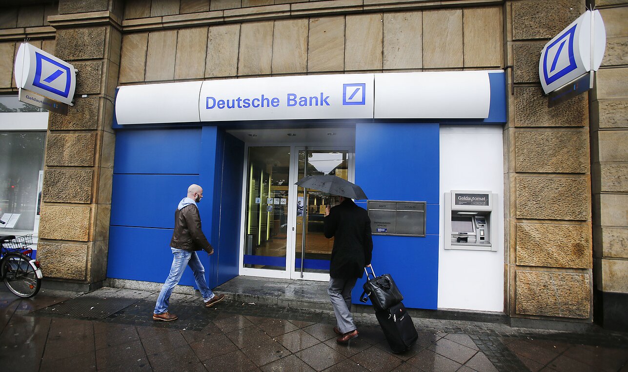 Šaltiniai: „Deutsche Bank“ svarsto Lietuvoje įkurti paslaugų centrą - LRT
