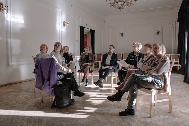 Senjorų sudaryta filmų programa „Dūzgiantis avilys“ visą kovą keliaus ...