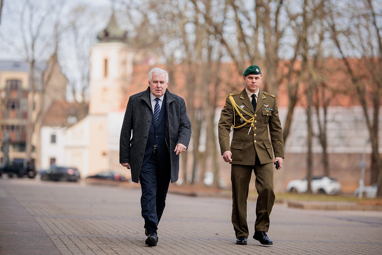 Anušauskas neatmeta galimybės vadovauti NSGK: labai nemėgstu ...