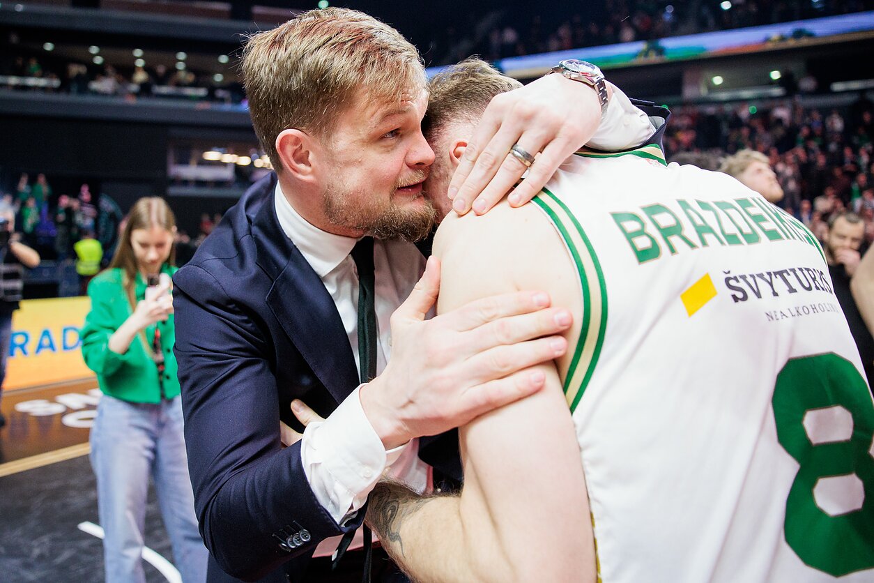 Su „Žalgiriu“ atsisveikinantis Sabonis: daug metų čia praleista ...