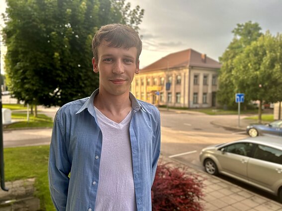 27-erių regiono laikraščio redaktorius Ignas: kartais dirbu už dyką - LRT