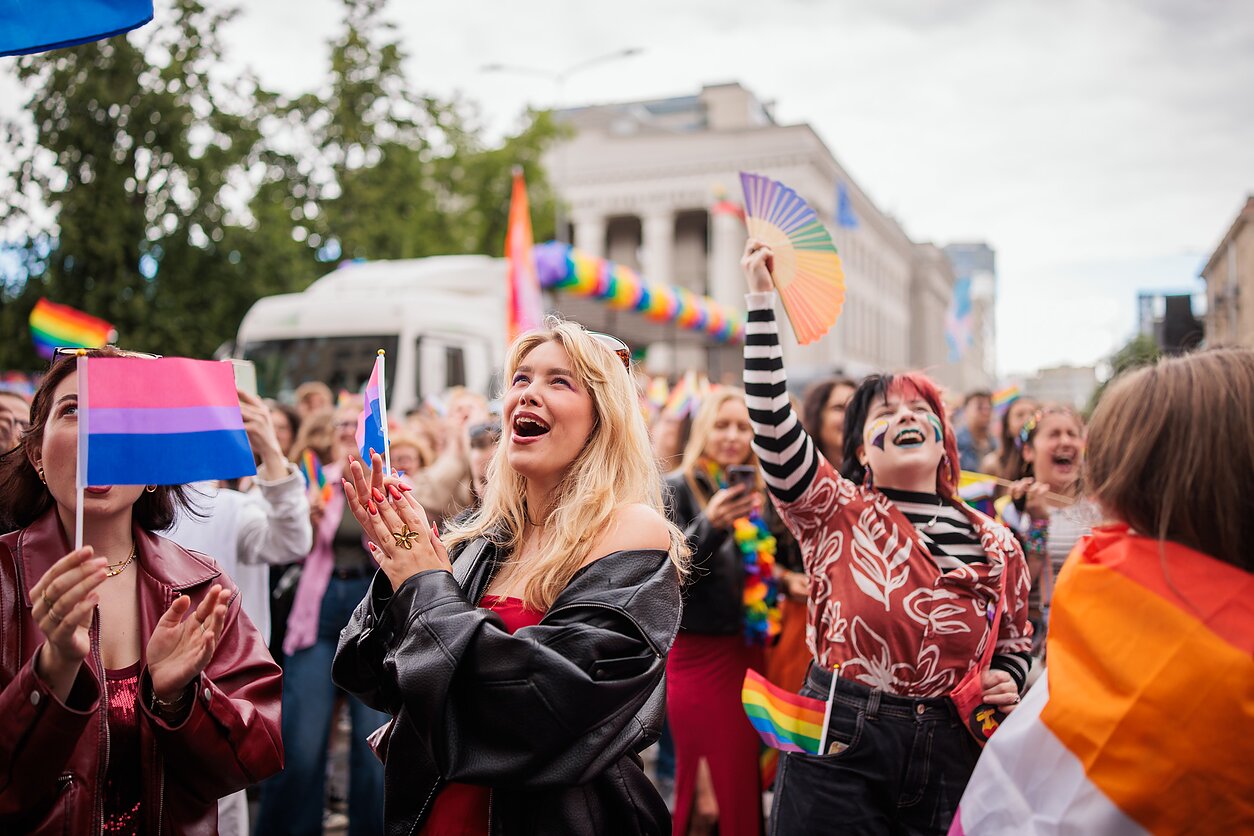„Pride“ eitynėse – vaivorykščių jūra, viltis ir lygybės žinutė: visi ...