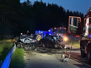 Vėlų šeštadienio vakarą – avarija Rykantų kaime, galimai yra aukų - LRT